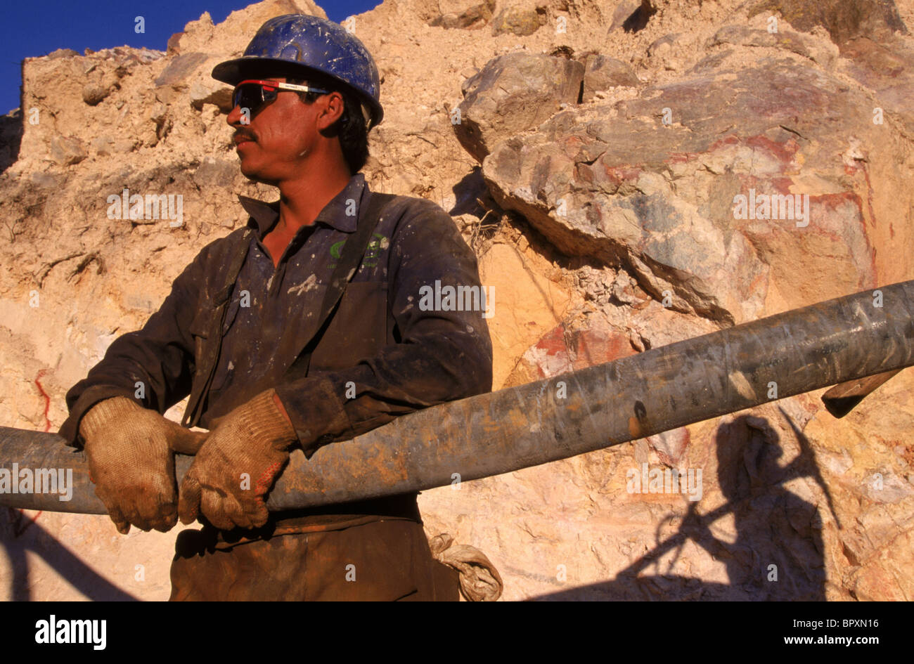 Battle Mountain Goldmine, workers. Bolivia Stock Photo - Alamy