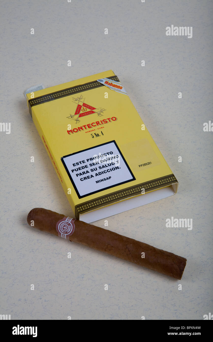 Cigar packet hi-res stock photography and images - Alamy