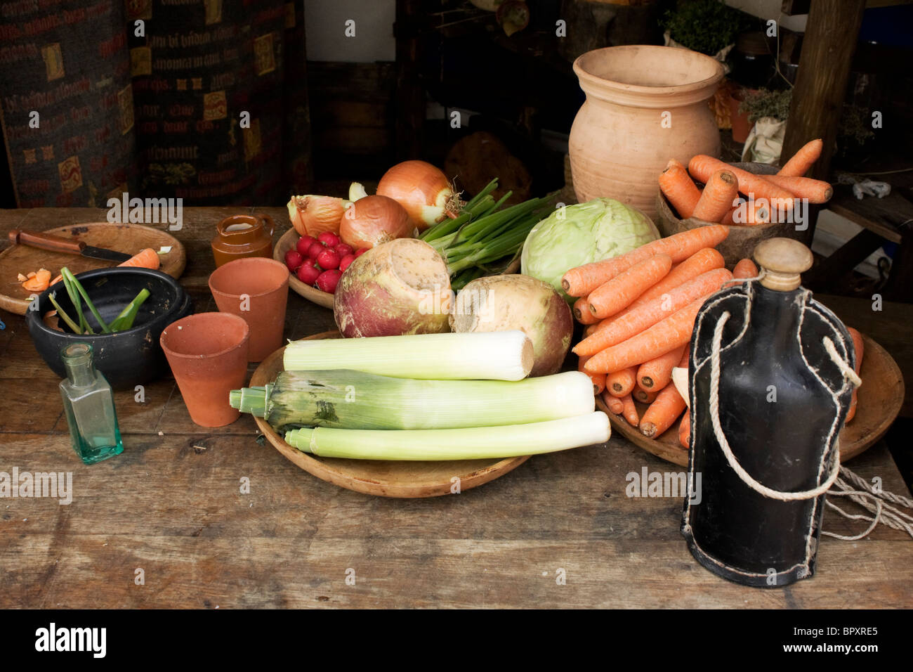Medieval kitchen hi-res stock photography and images - Alamy