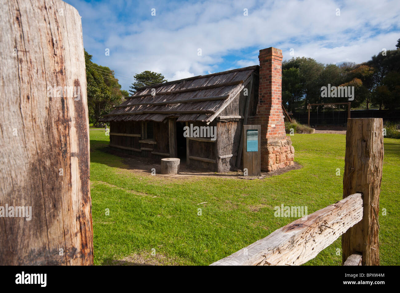 Replica of an Australian pioneer slab and bark hut near Lorne in ...