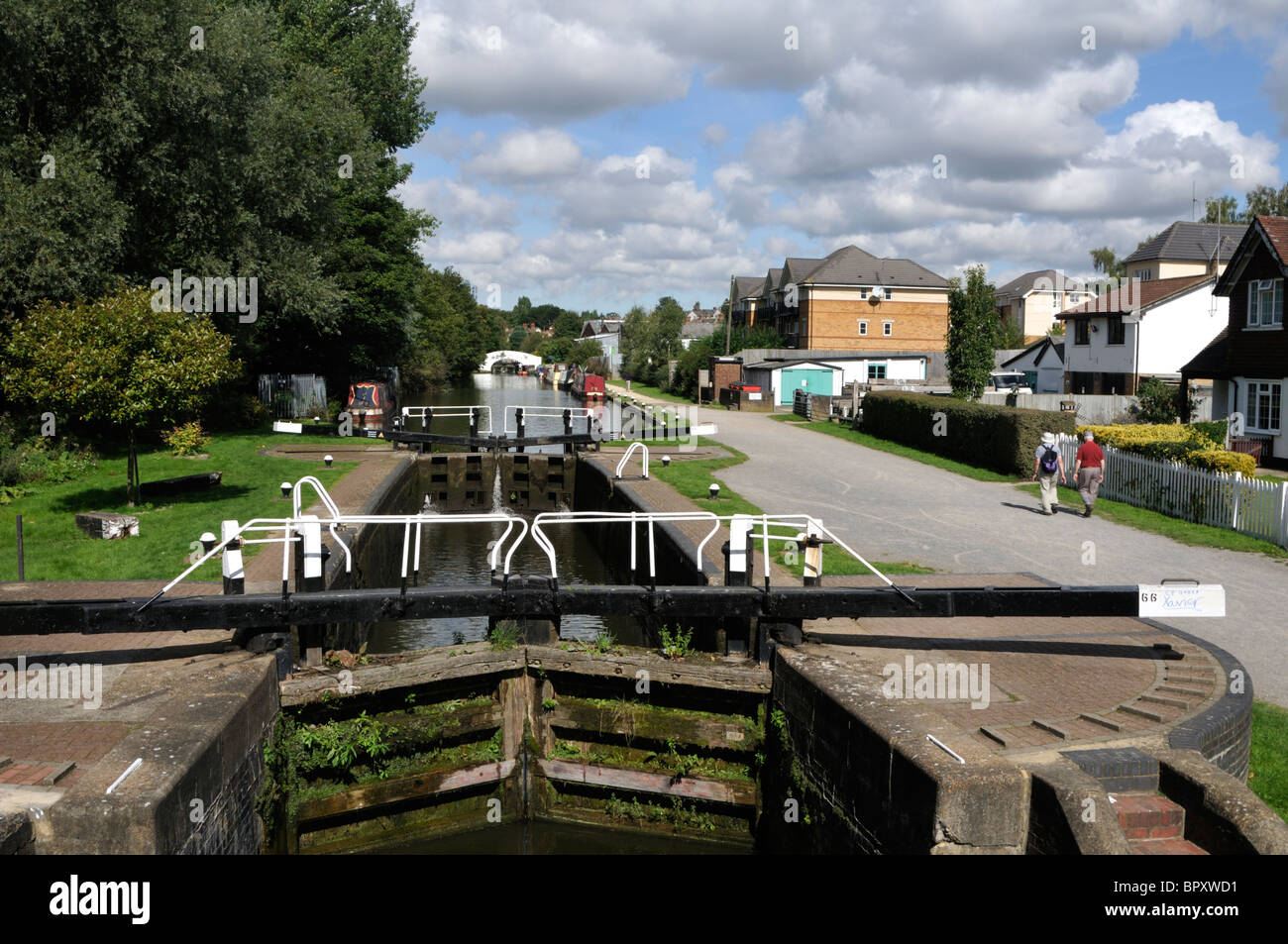Apsley Lock 66 on the Grand Union Canal in Hertfordshire, UK Stock ...