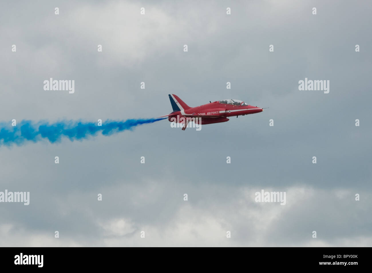 RAF RED Arrow Hawk displaying at Duxford Stock Photo - Alamy