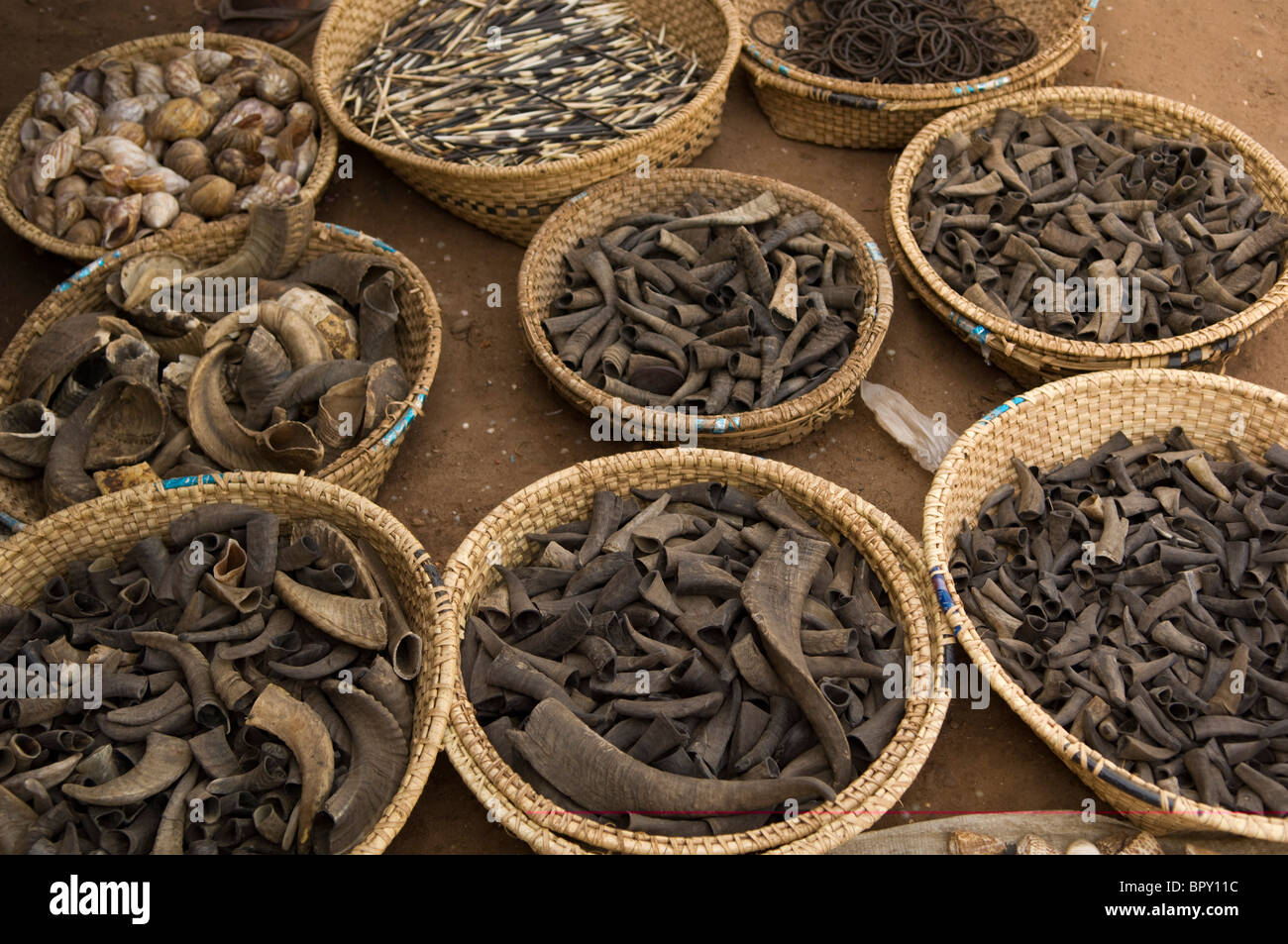 Ziguinchor market hi-res stock photography and images - Alamy