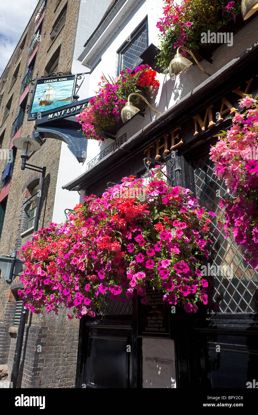 London, Rotherhithe The Mayflower July 2010 Stock Photo - Alamy