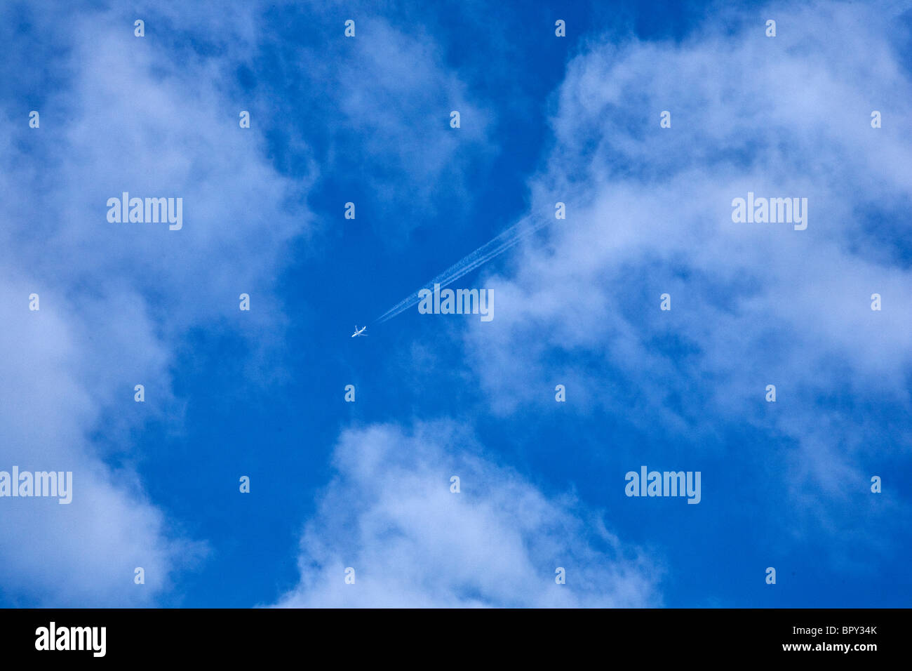 High Altitude Contrail High Resolution Stock Photography and Images - Alamy