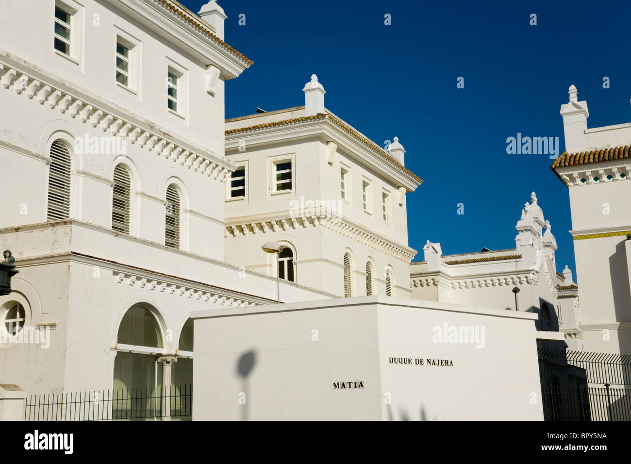 White buildings and deep blue sky in Cadiz, Spain Stock Photo - Alamy