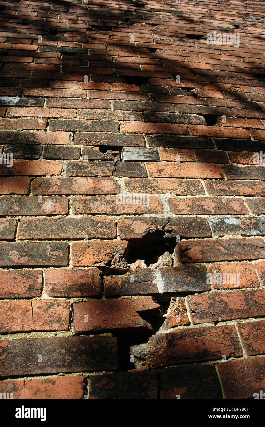 Civil War bullet holes in farm building at Carter House, Franklin, Tenn ...
