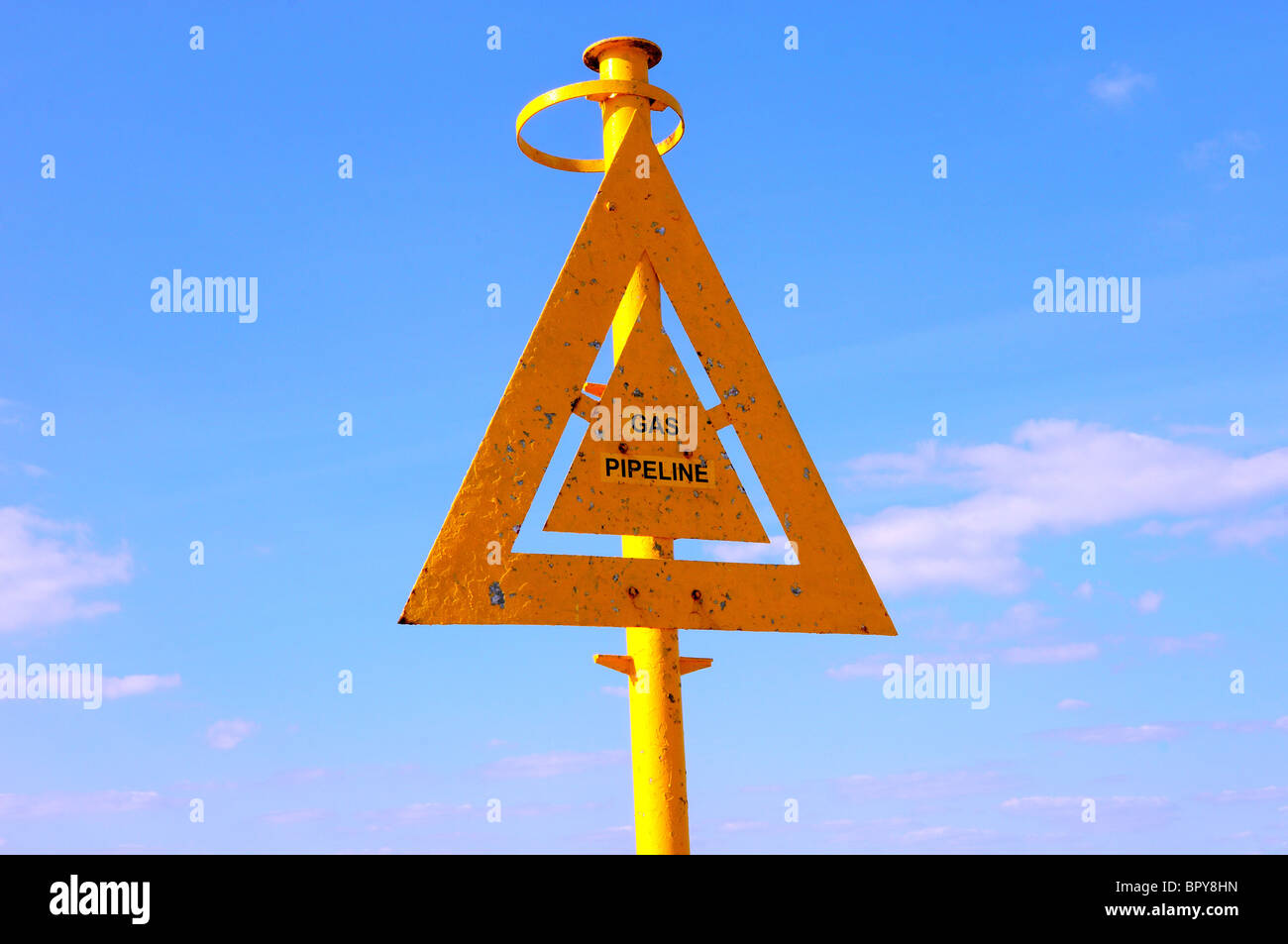 Gas pipeline warning sign hi-res stock photography and images - Alamy