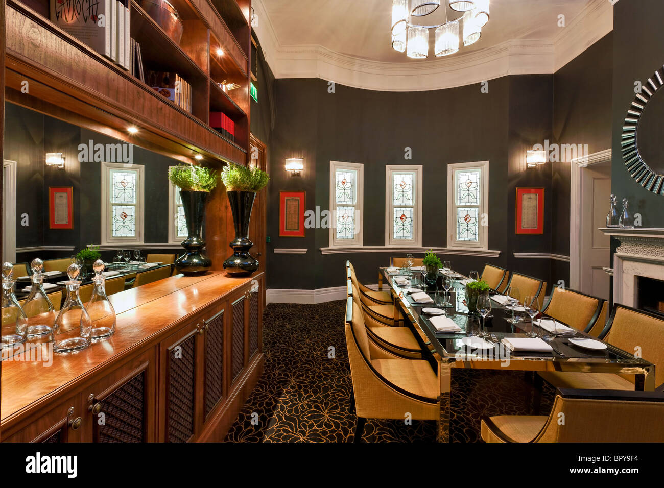 Roux at Parliament Square RICS Restaurant Stock Photo - Alamy