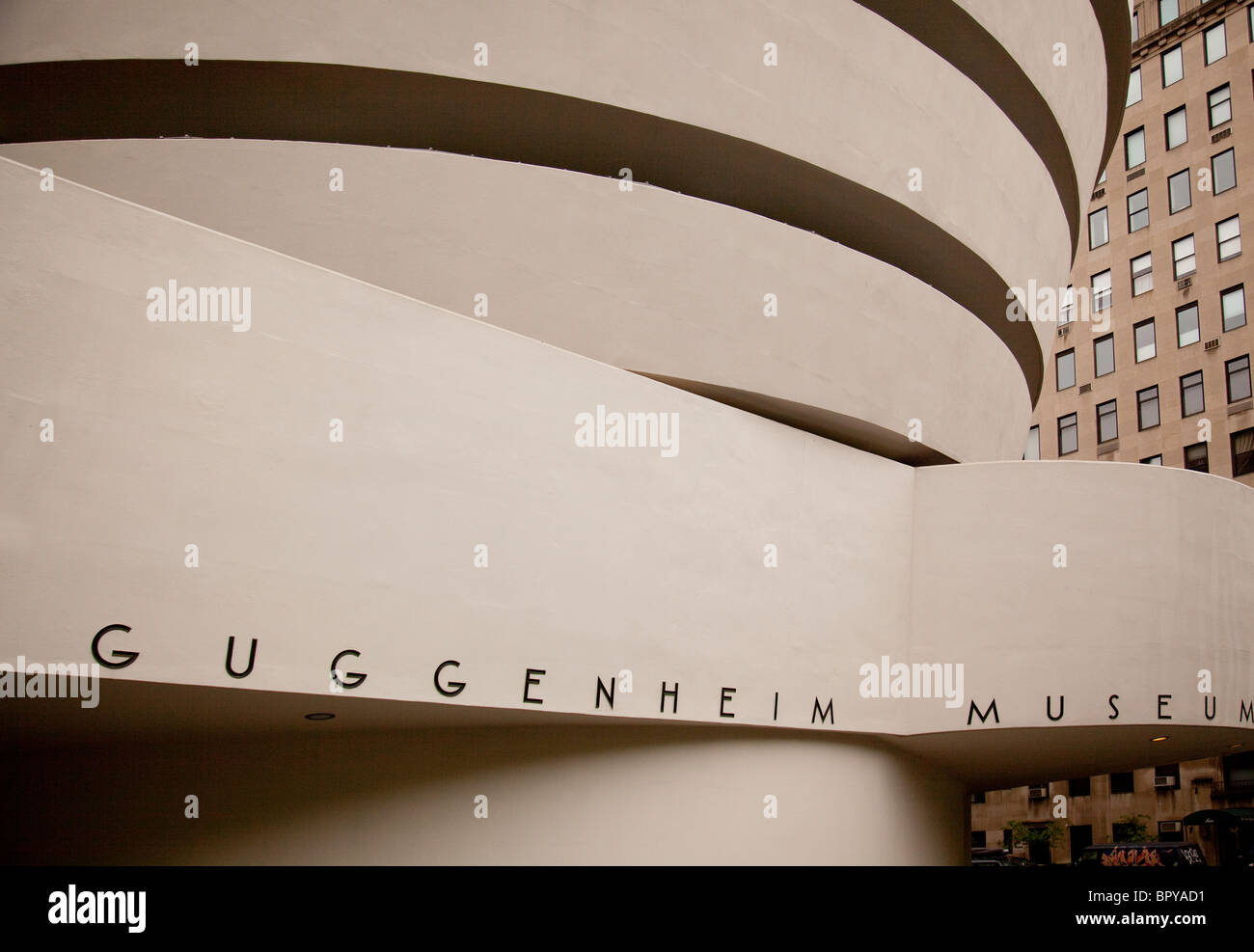 Exterior Guggenheim Museum New York City Stock Photo - Alamy