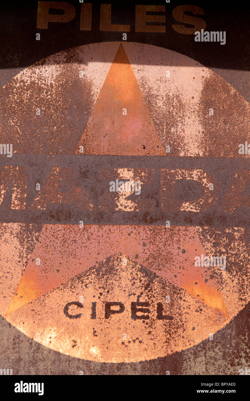 Rusted sign hi-res stock photography and images - Alamy