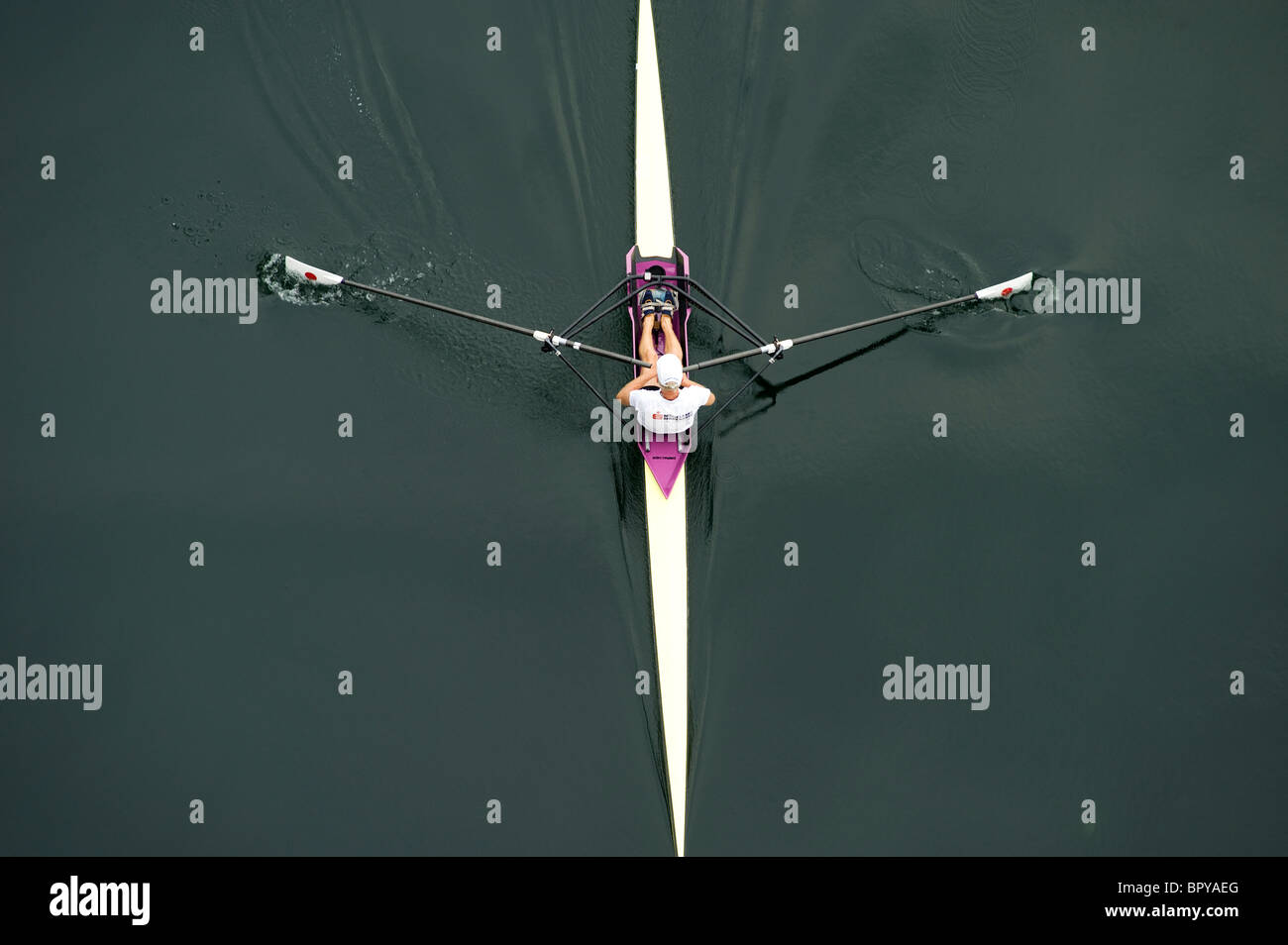 Athletes rowing hi-res stock photography and images - Alamy