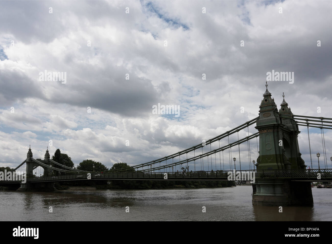 Hammersmith bridge low tide hi-res stock photography and images - Alamy