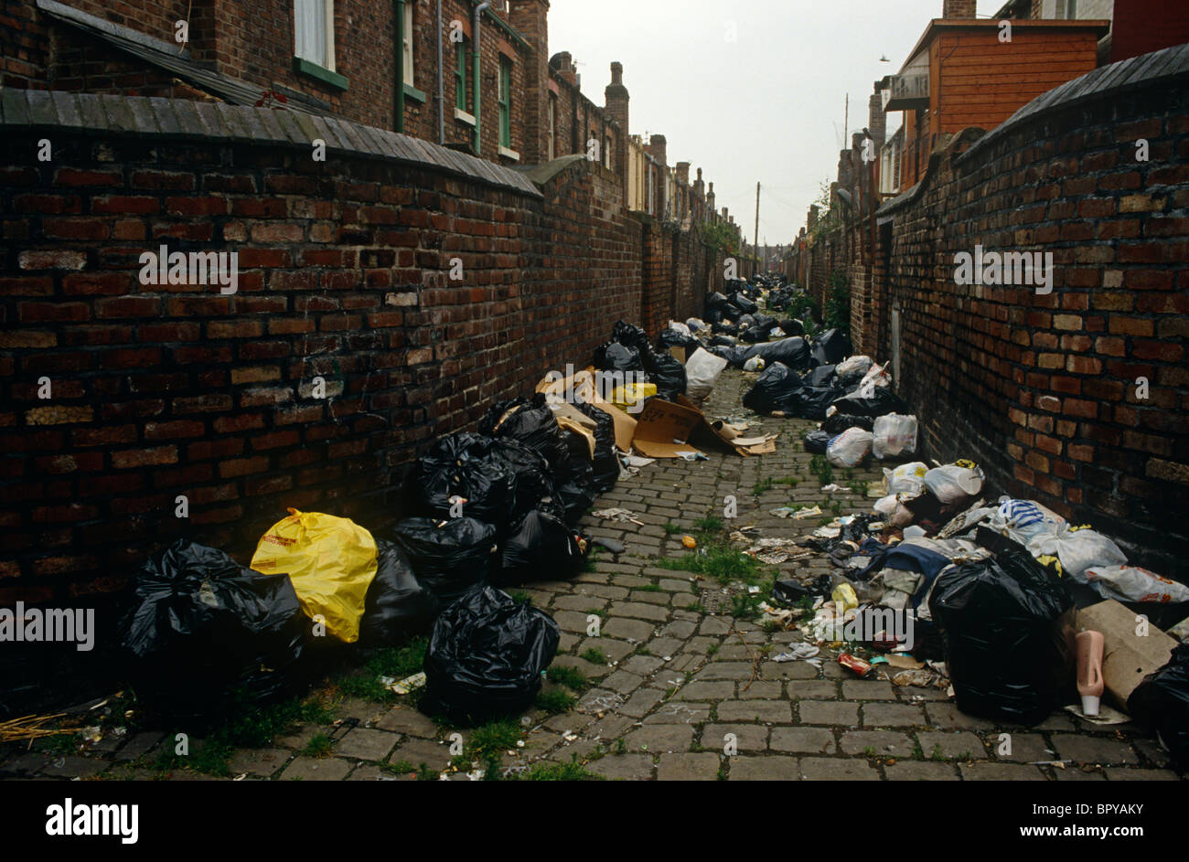Slum housing liverpool hi-res stock photography and images - Alamy