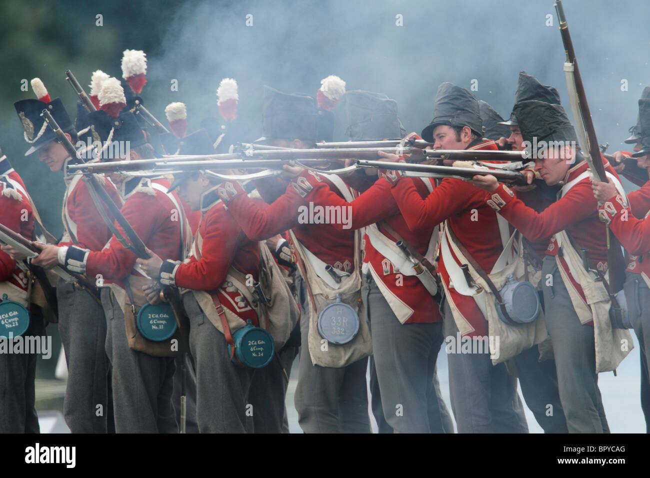 Thin red line - Aiming Brown Bess Muskets. Coldstream Guards Napoleonic ...