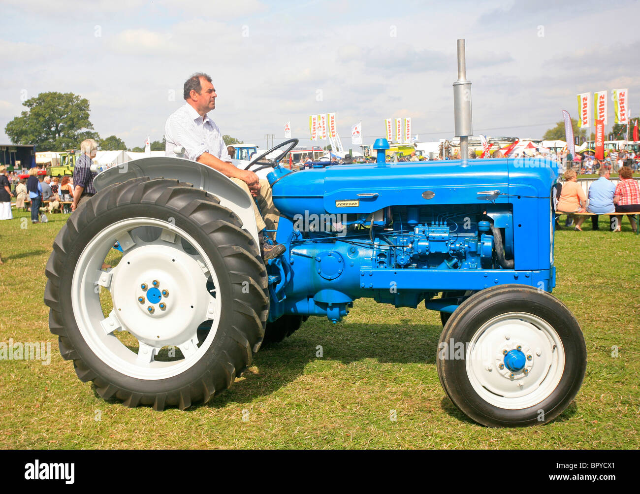 Fordson super major hi-res stock photography and images - Alamy