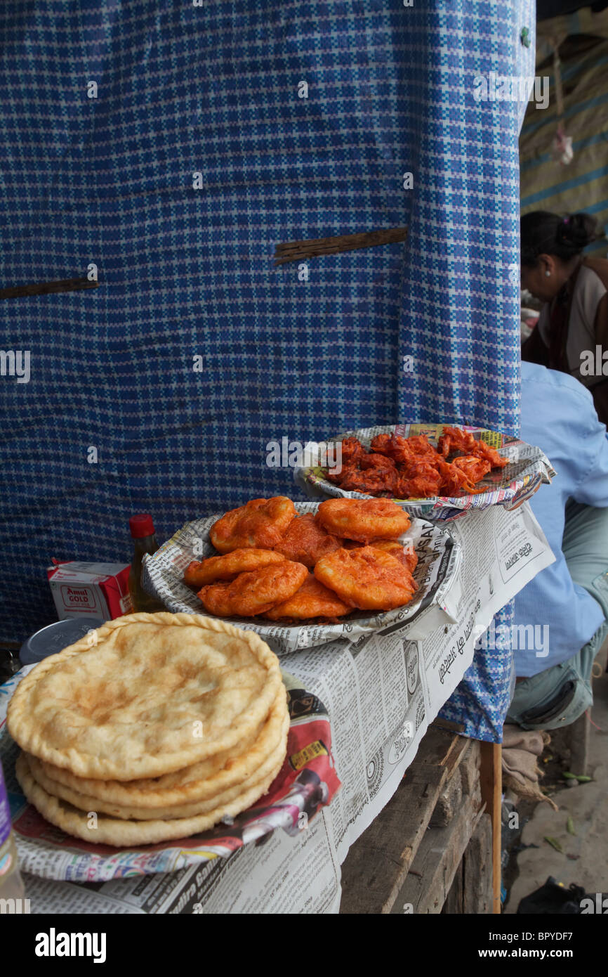 street food in darjeeling Stock Photo - Alamy