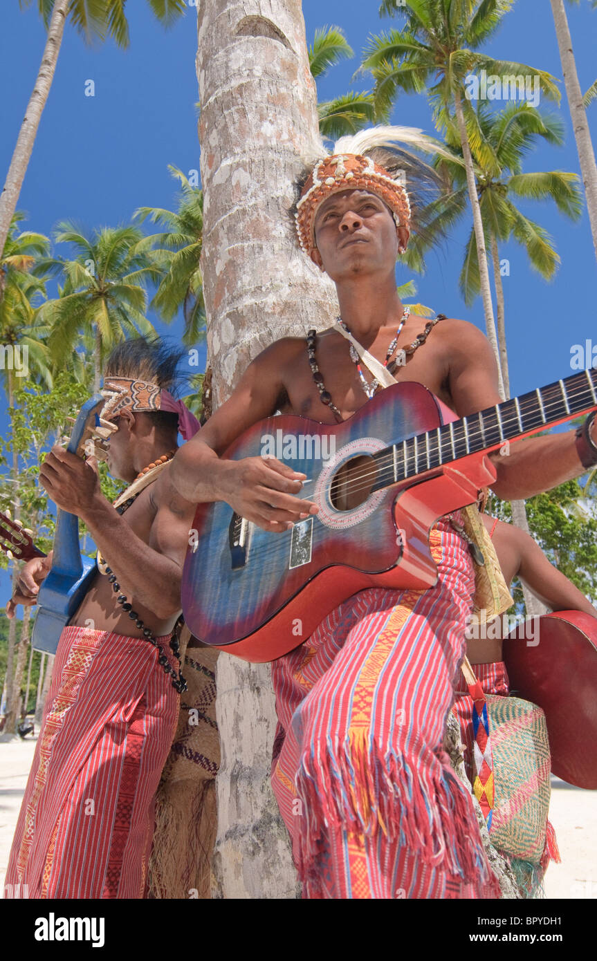 Papuan woven cloth hi-res stock photography and images - Alamy