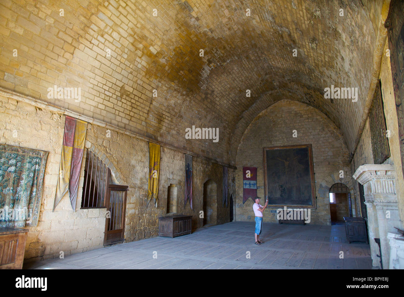 The Great Hall at Beynac castle in the Dordogne France Stock Photo - Alamy