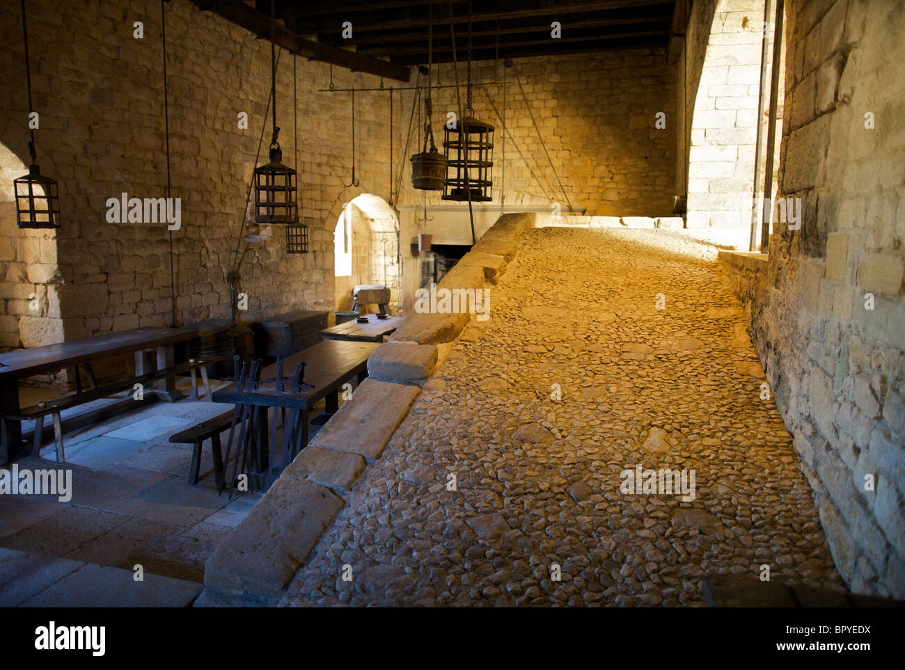 Horsemen medieval hi-res stock photography and images - Alamy