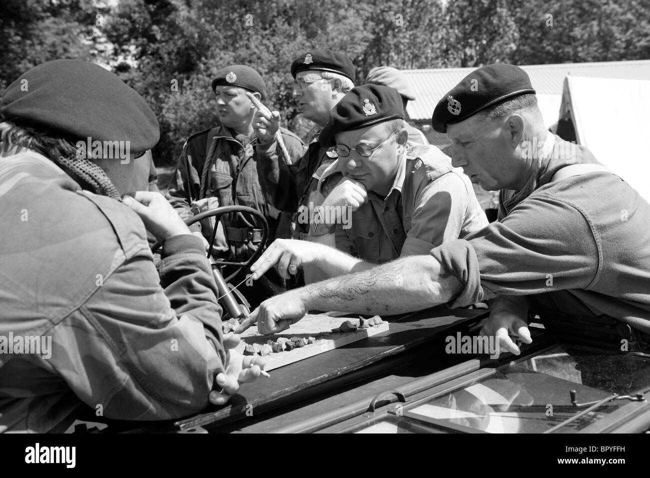 Soldiers of the British Army during the build up to D-Day Stock Photo ...