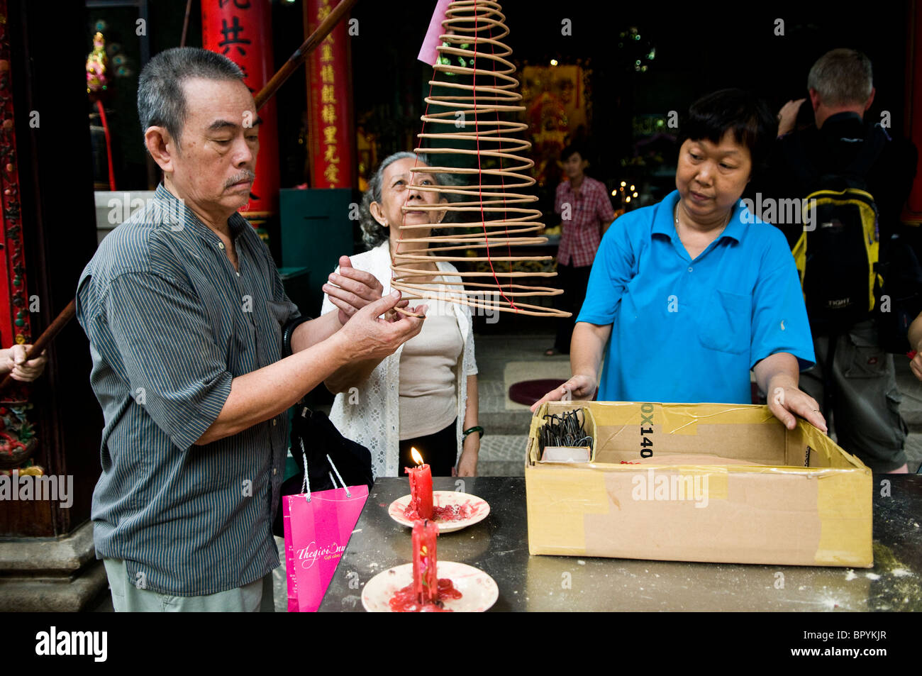 Chinese prayer hi-res stock photography and images - Alamy
