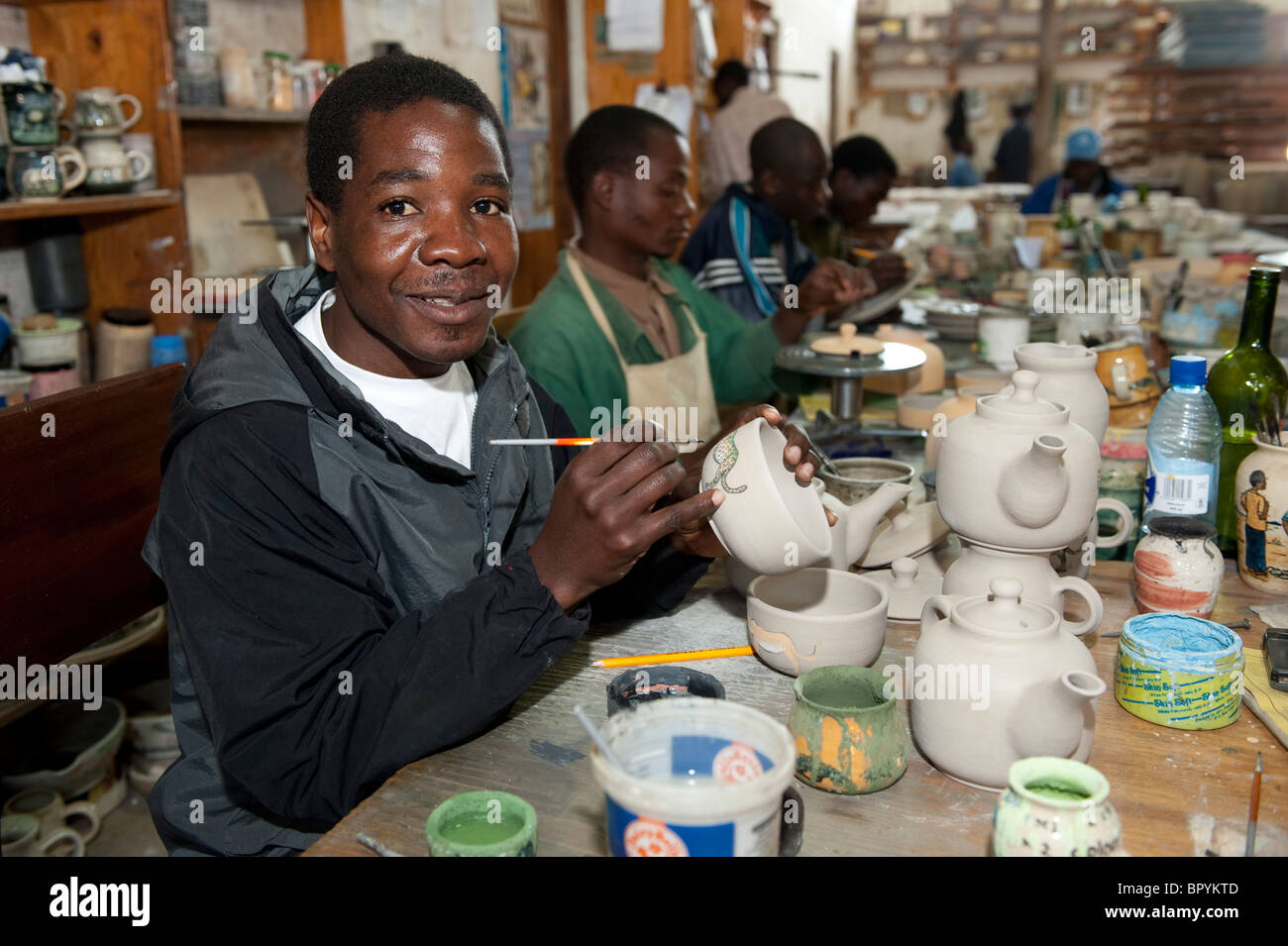 Dedza pottery, Dedza, Malawi Stock Photo - Alamy