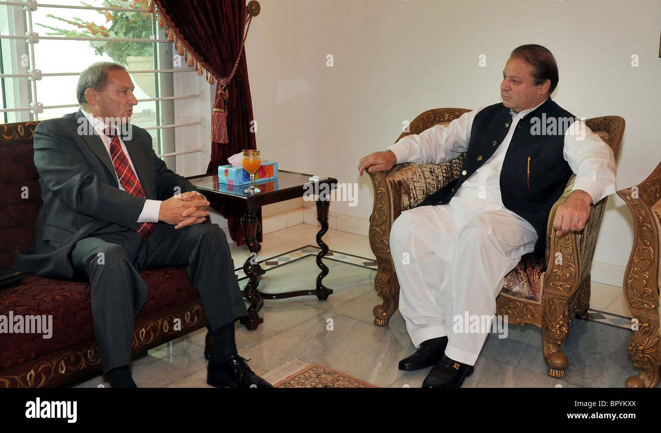 Muslim league-N Chief, Muhammad Nawaz Sharif in meeting with Hungary ...