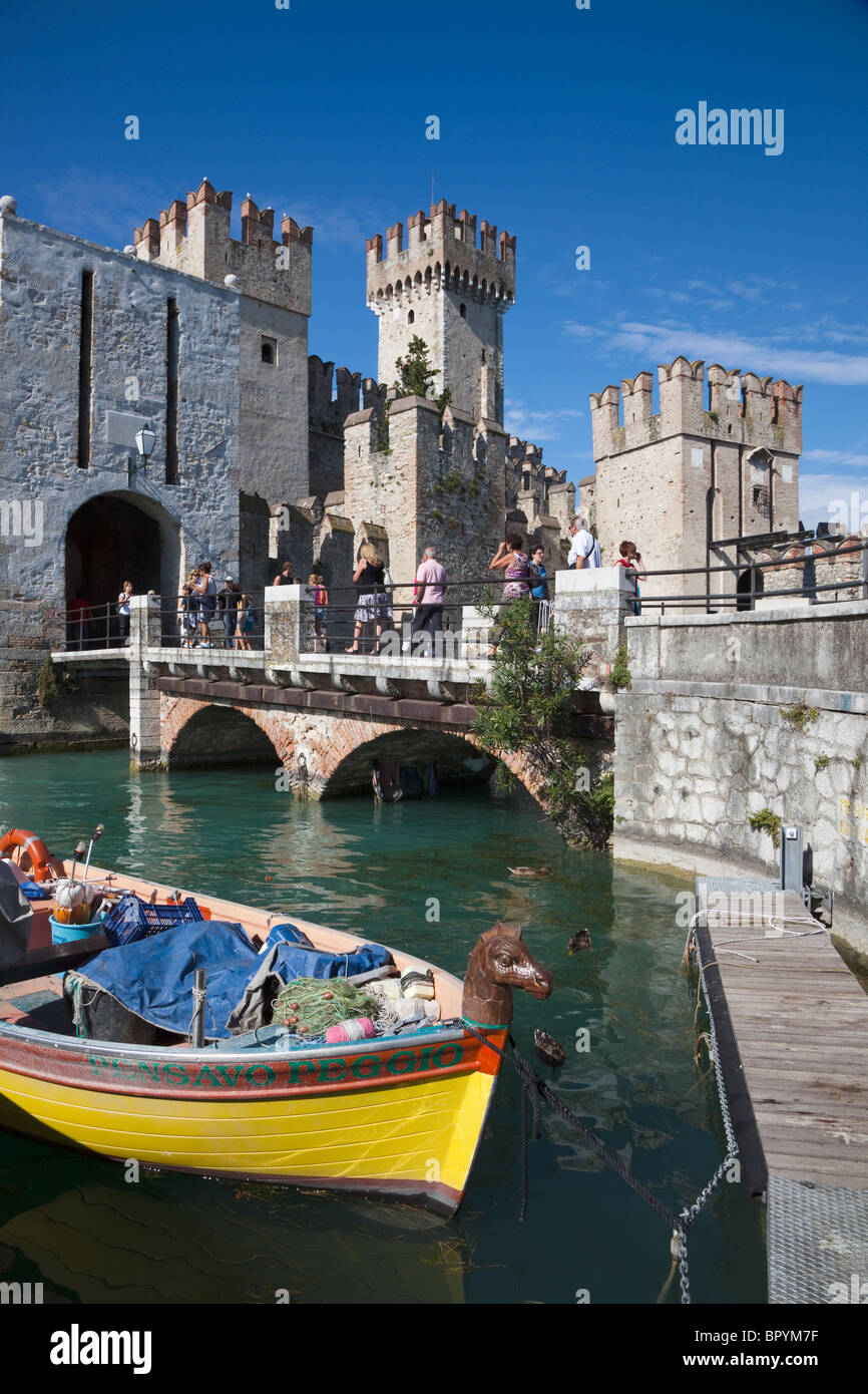 Sirmione castle italy hi-res stock photography and images - Alamy
