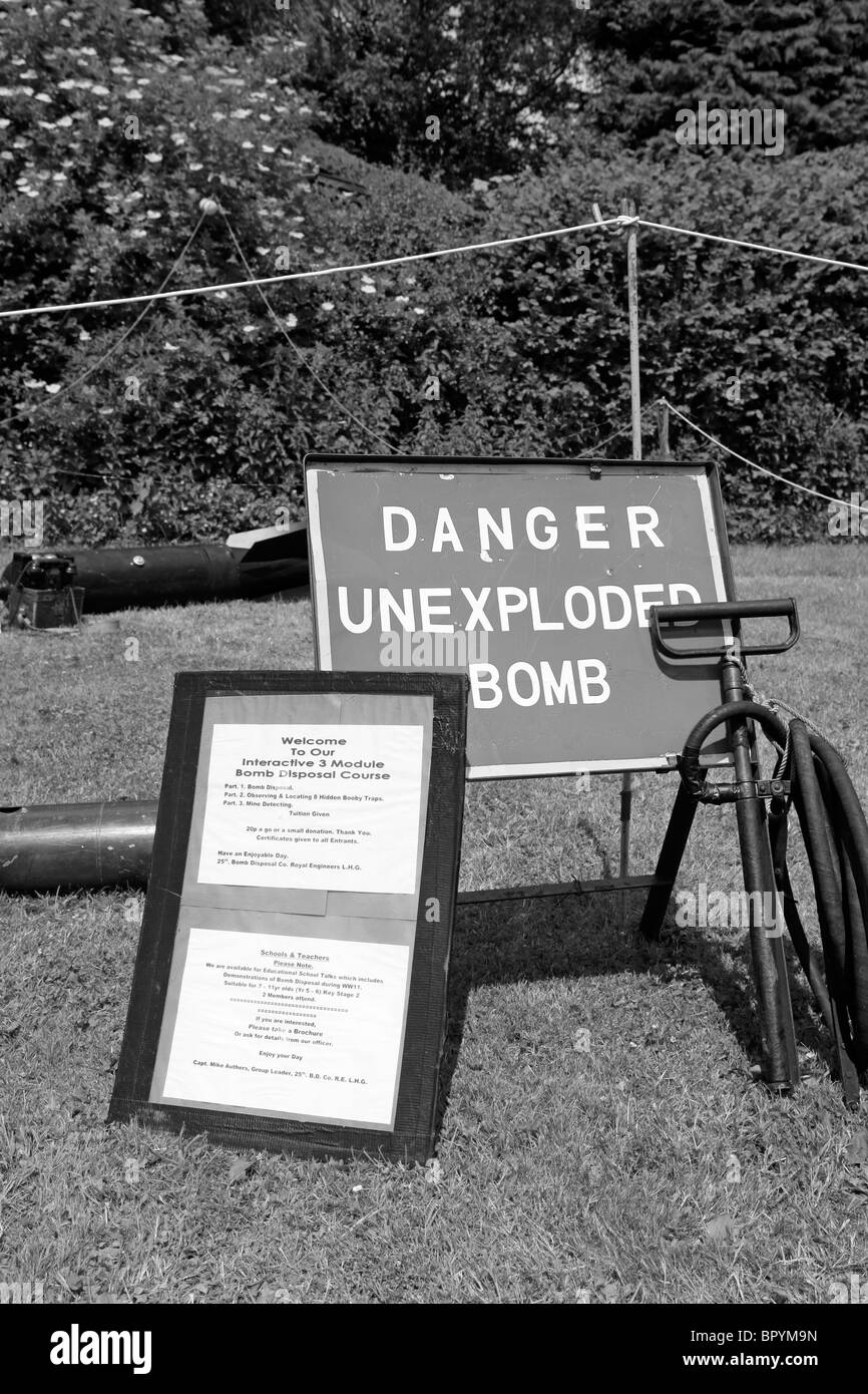 Unexploded bomb sign hi-res stock photography and images - Alamy