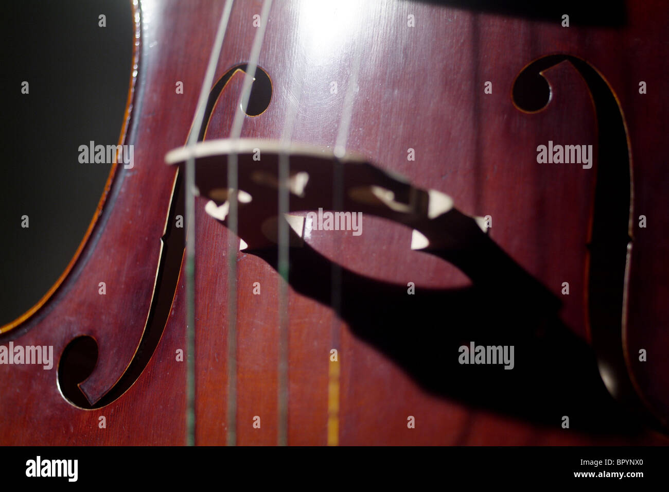 Cello symbol hi-res stock photography and images - Alamy