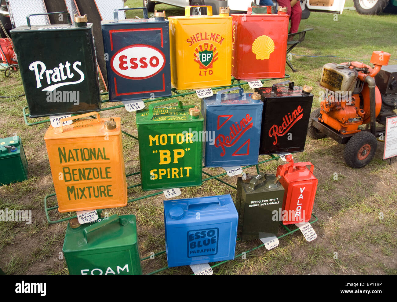 Shell Fuel Cans High Resolution Stock Photography and Images - Alamy
