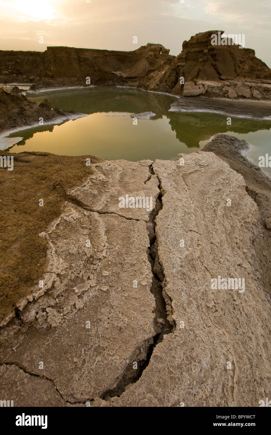 Photograph of the landscape of the Dead Sea Stock Photo - Alamy