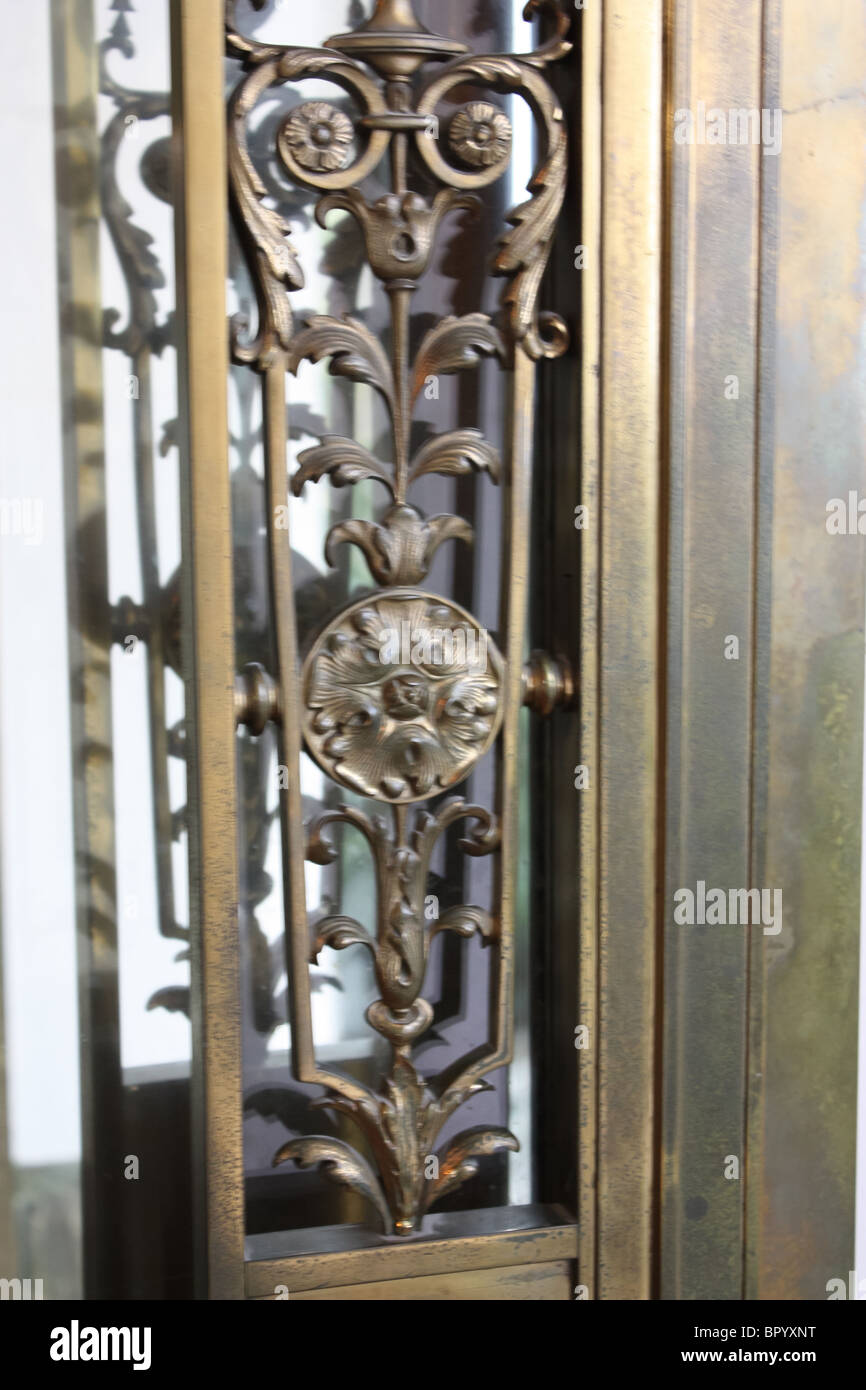 Door frame hi-res stock photography and images - Alamy