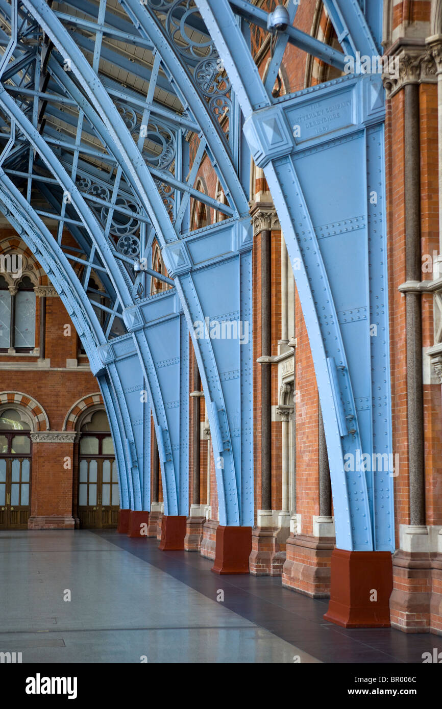 Concourse Detail St Pancras International Railway Station London UK ...
