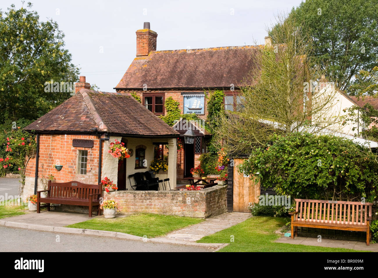 Ashleworth gloucestershire hi-res stock photography and images - Alamy