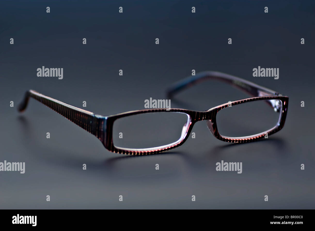 Eyewear black background hi-res stock photography and images - Alamy