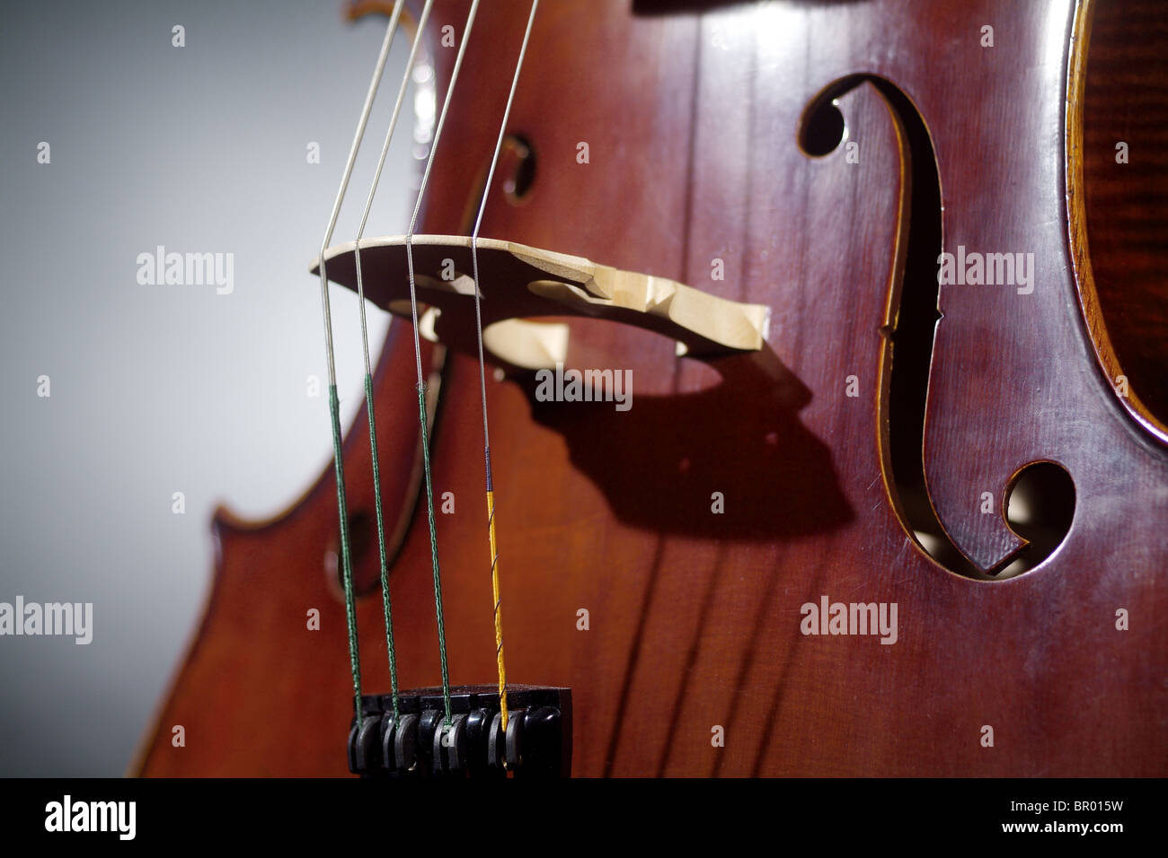 Cello symbol hi-res stock photography and images - Alamy