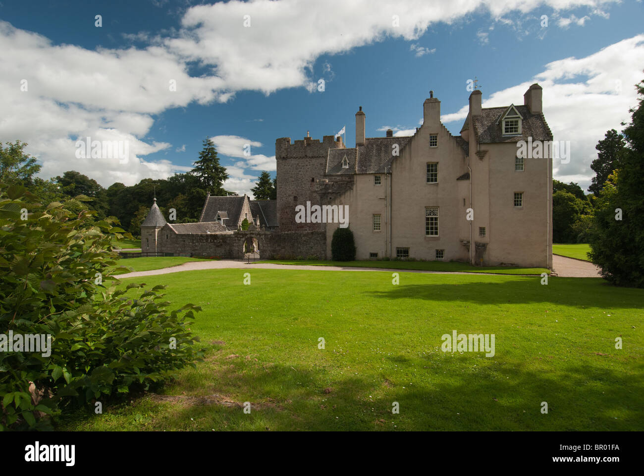 Drum castle, drumoak, aberdeenshire hi-res stock photography and images ...