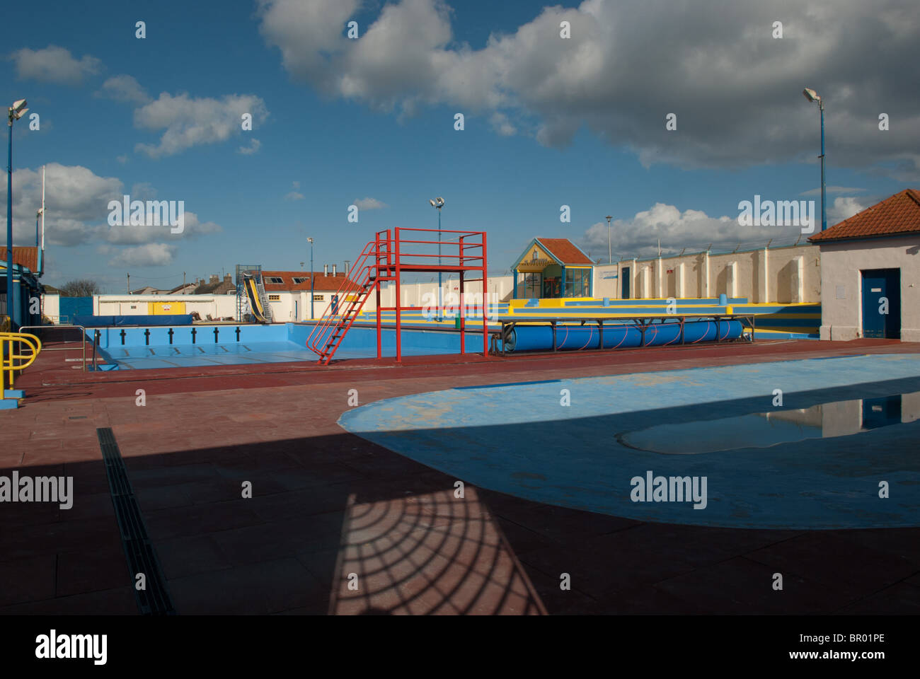 Stonehaven swimming pool hi-res stock photography and images - Alamy
