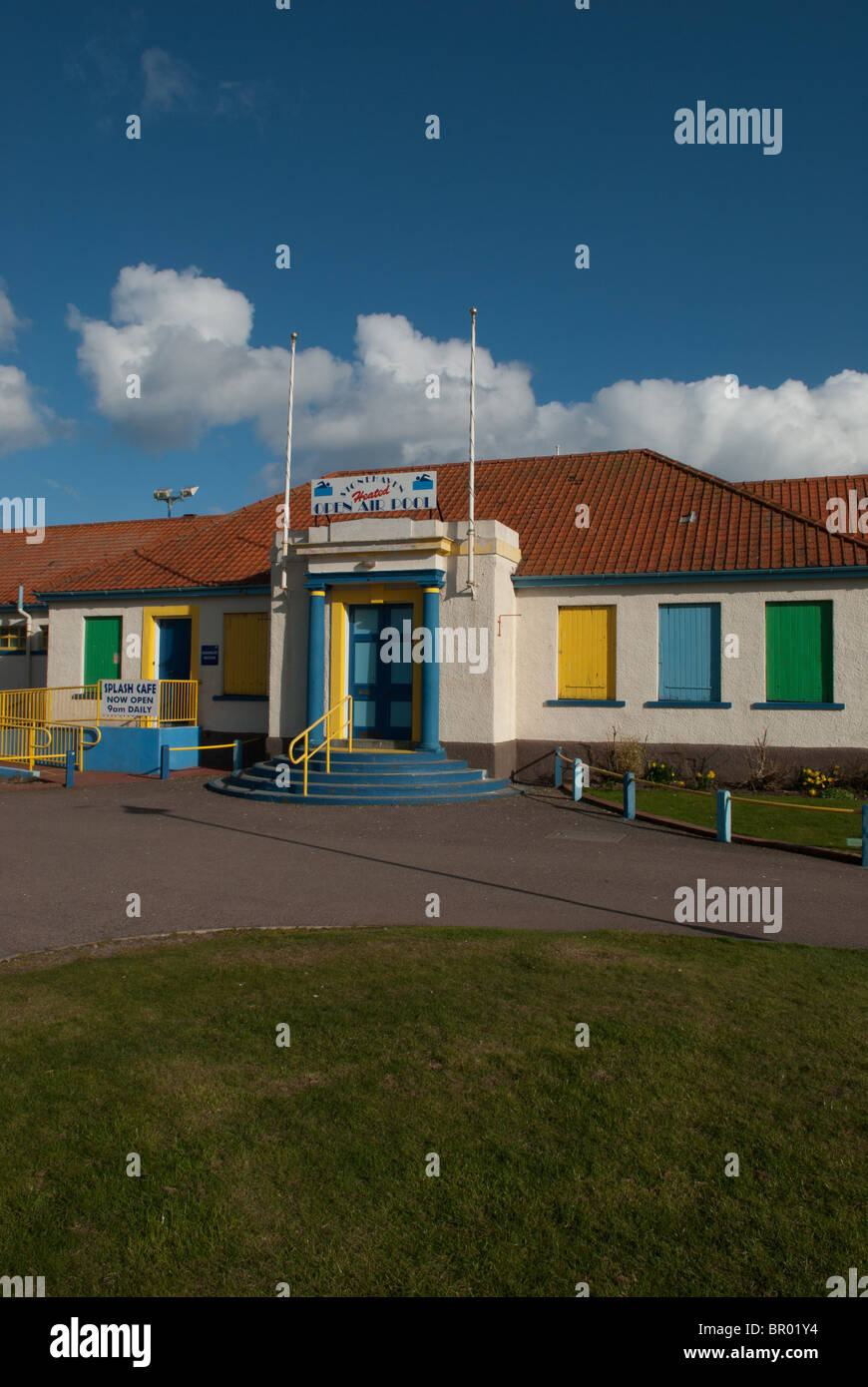 Stonehaven swimming pool hi-res stock photography and images - Alamy