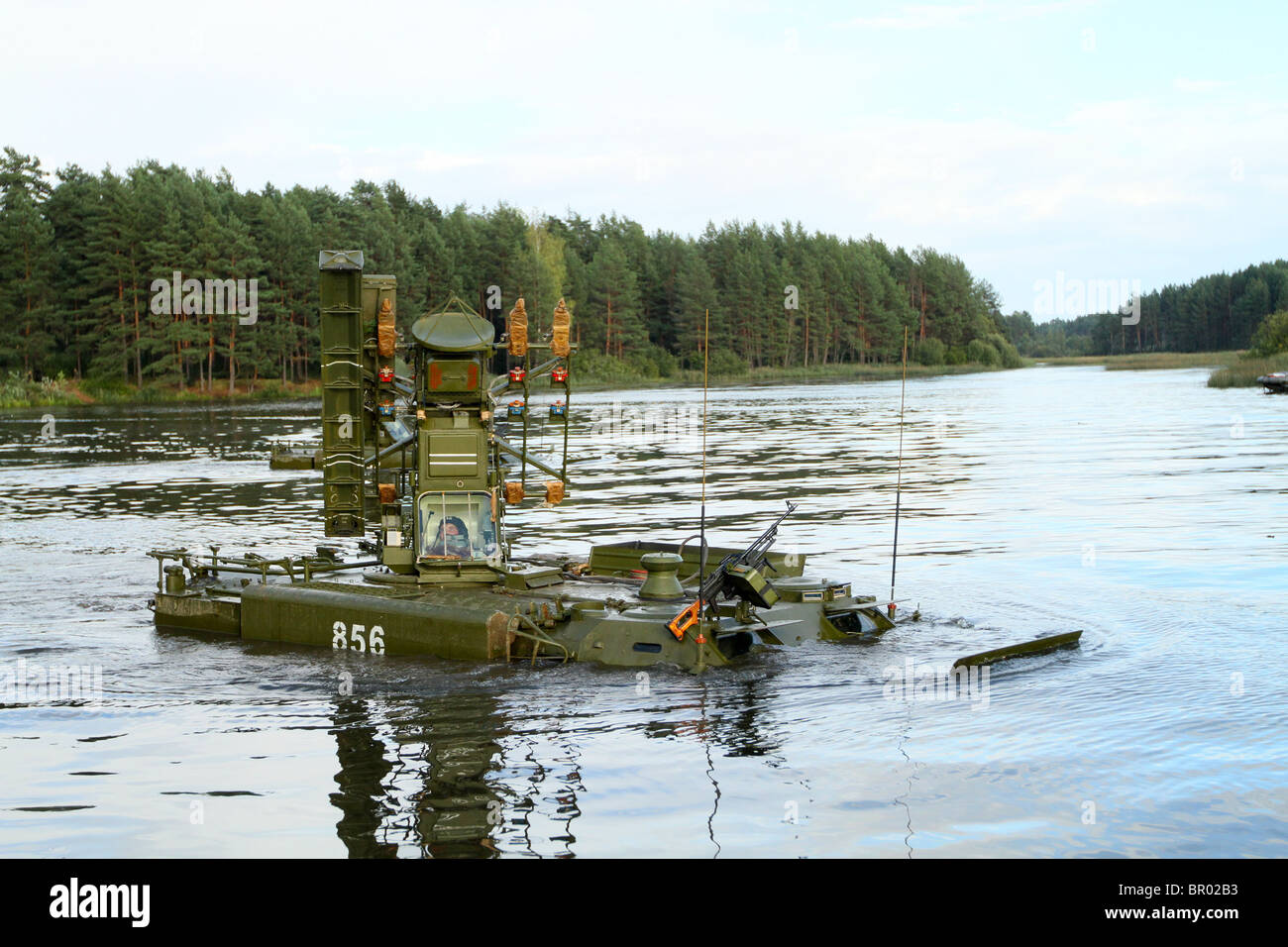 KOSTROMA REGION, RUSSIA, 2010: Command post exercises with 98-th Guards ...