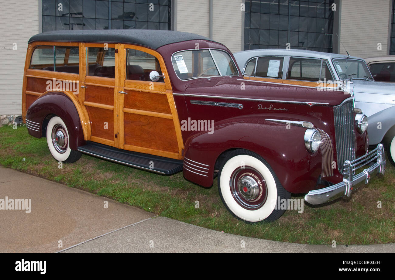 Antique cars driving historical hi-res stock photography and images - Alamy