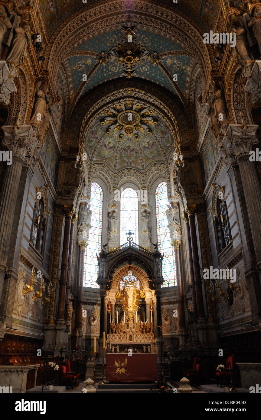 Side altar hi-res stock photography and images - Alamy