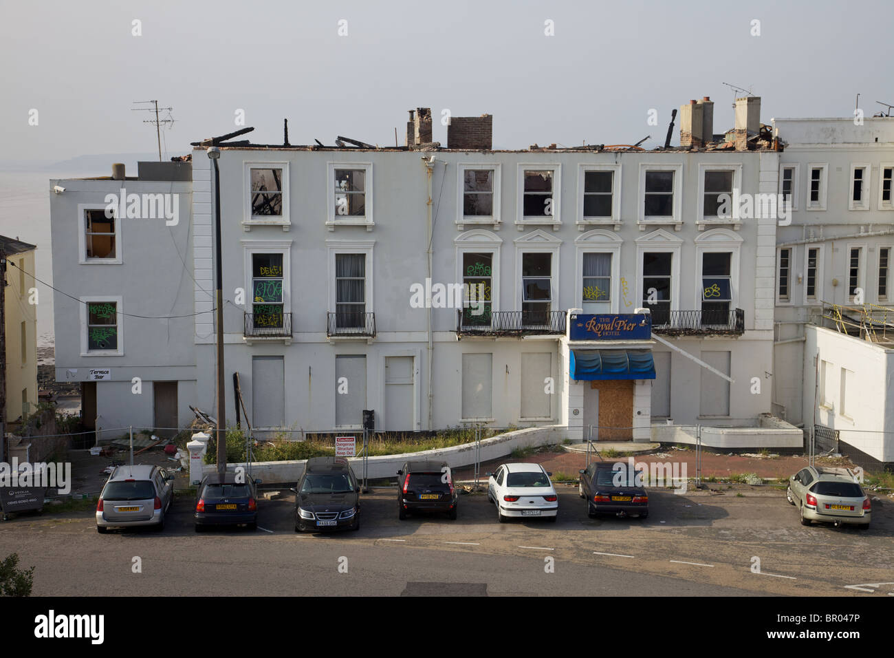 Derelict hotel in uk hi-res stock photography and images - Alamy