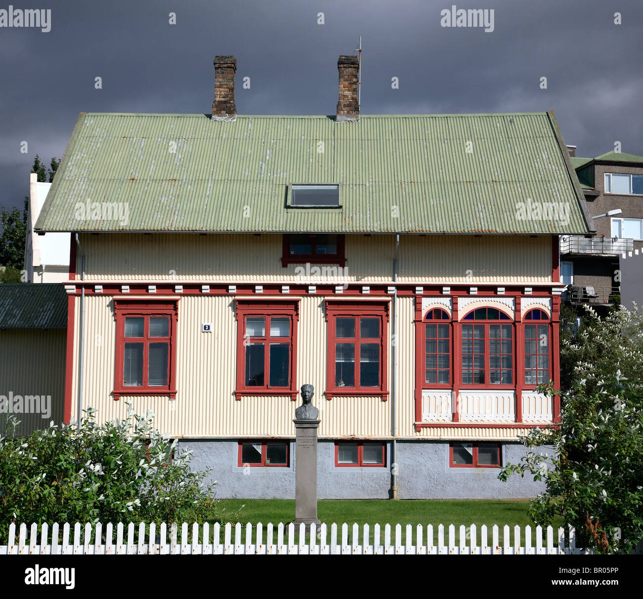 Reykjavik house hi-res stock photography and images - Alamy