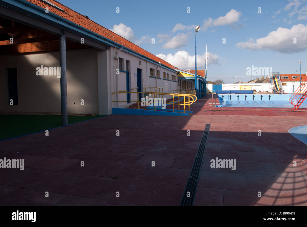 Stonehaven lido hi-res stock photography and images - Alamy