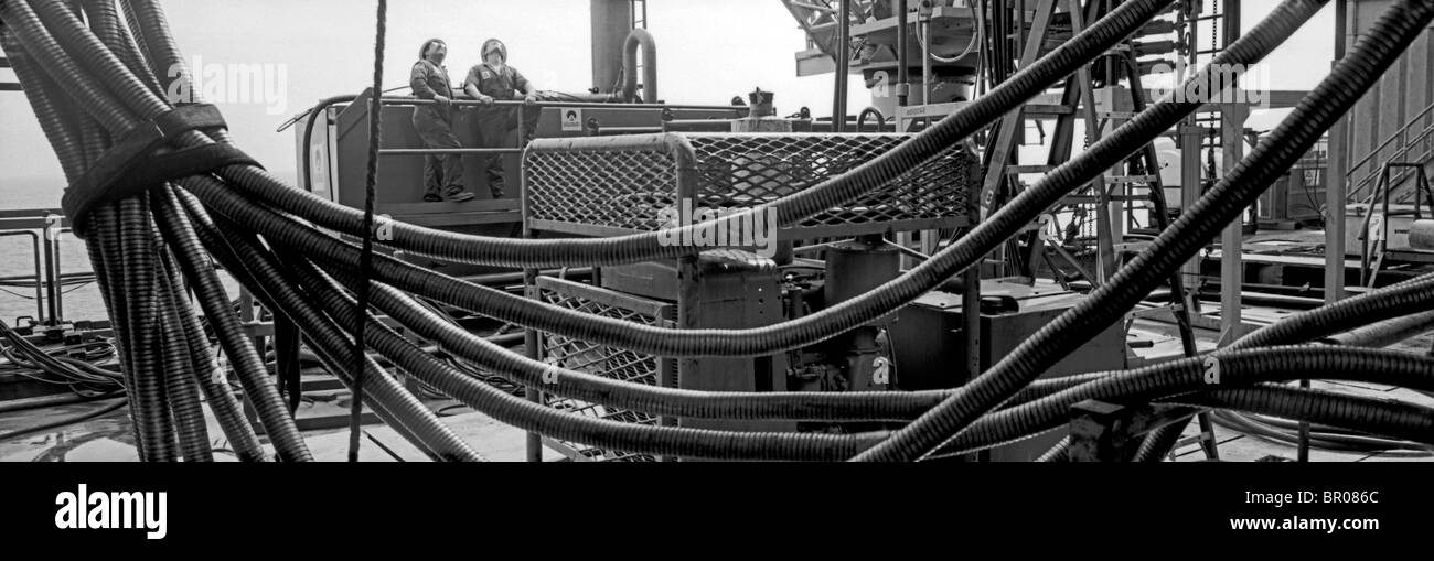 Drill rig Black and White Stock Photos & Images - Alamy