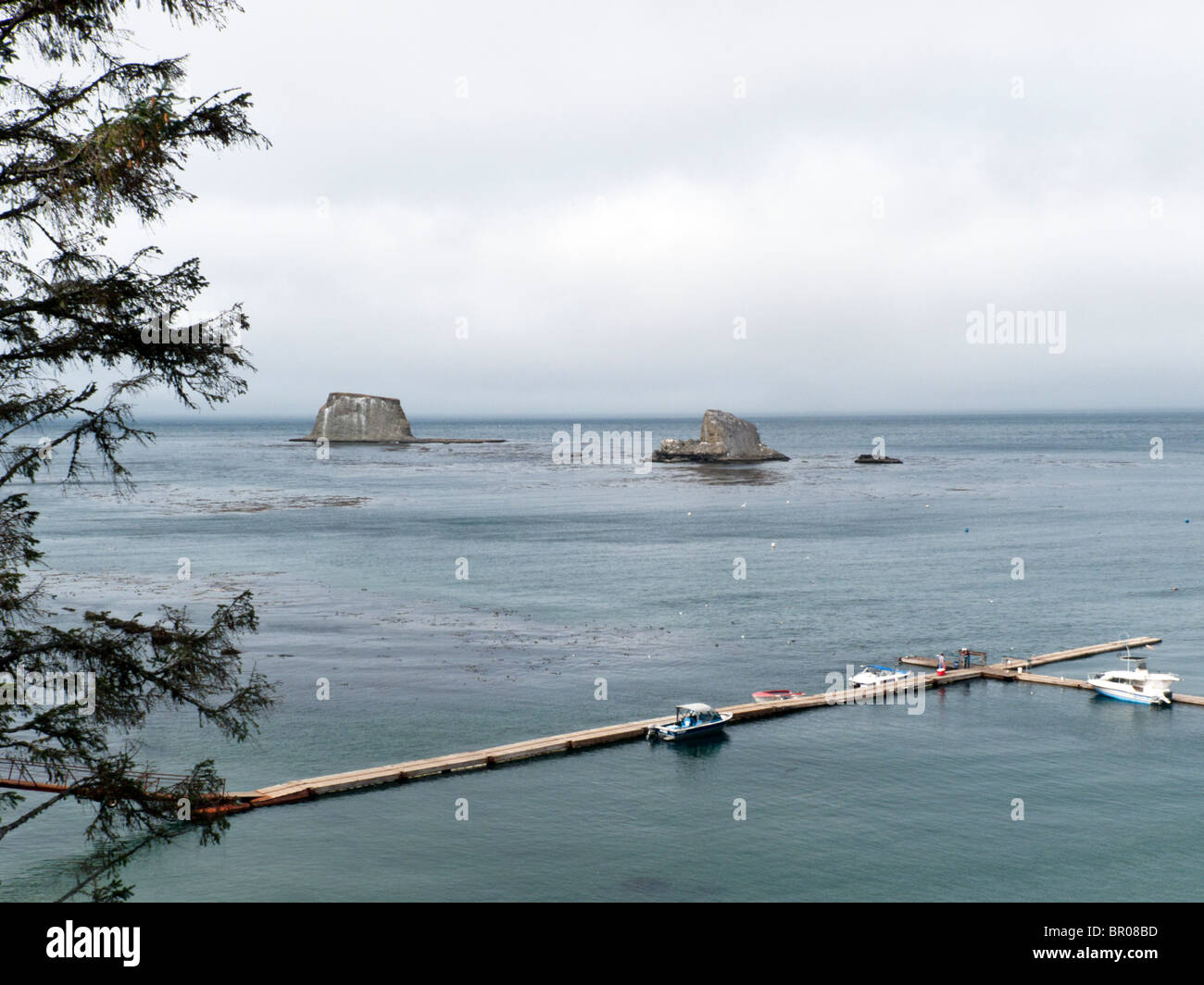 Floating rock hi-res stock photography and images - Alamy