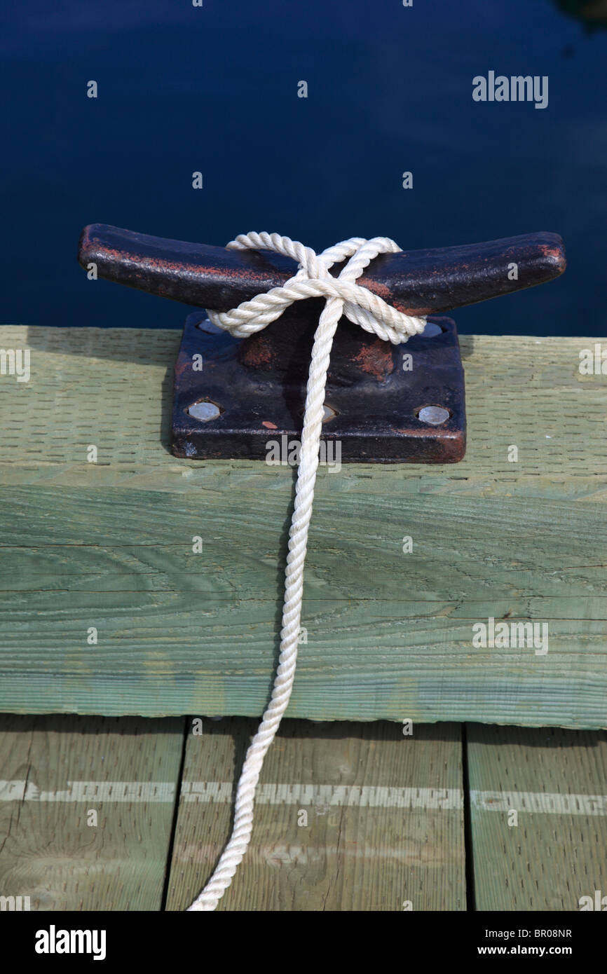 Nautical knots hi-res stock photography and images - Alamy